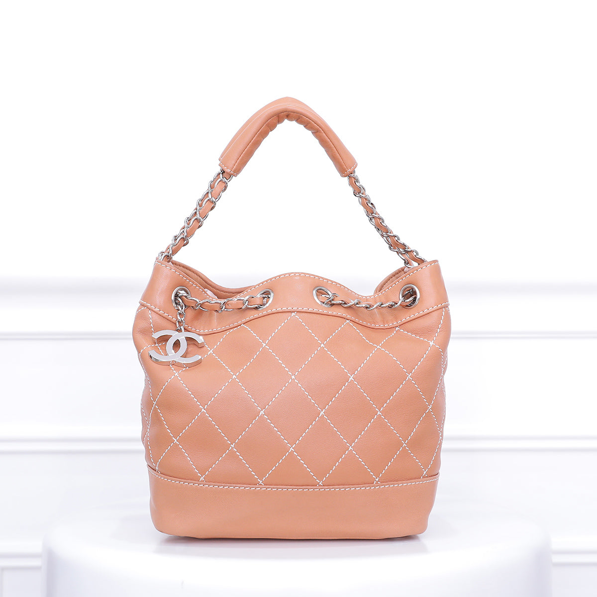 Chanel Tan Drawstring Bucket Bag – THE CLOSET