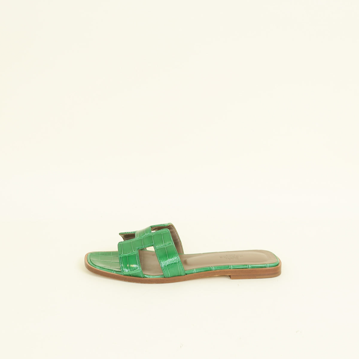 Hermes Bamboo Oran Shiny Alligator Sandal 37.5 | Pre-Owned The Closet ...