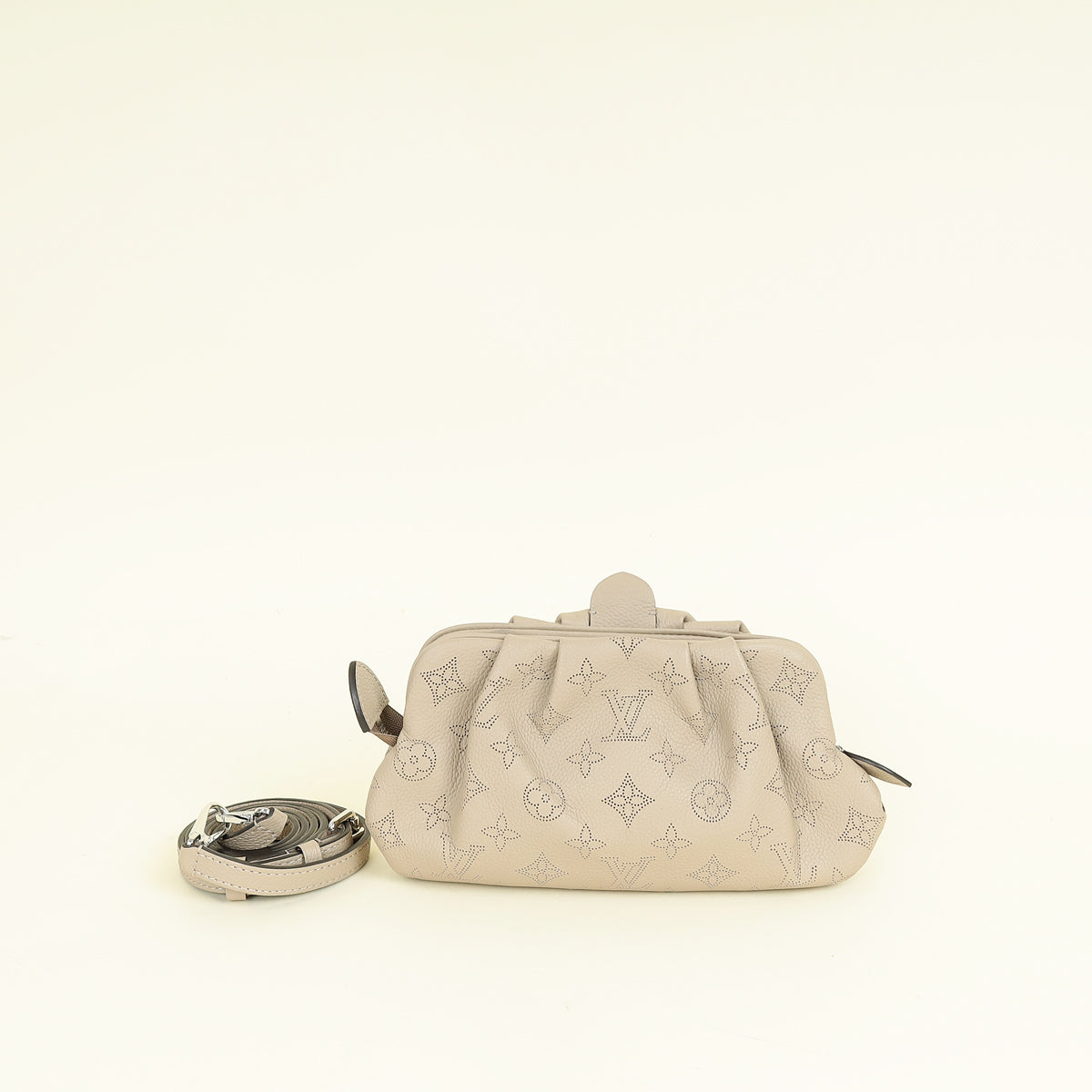 Louis Vuitton Galet Monogram Scala Mini Pouch – THE CLOSET