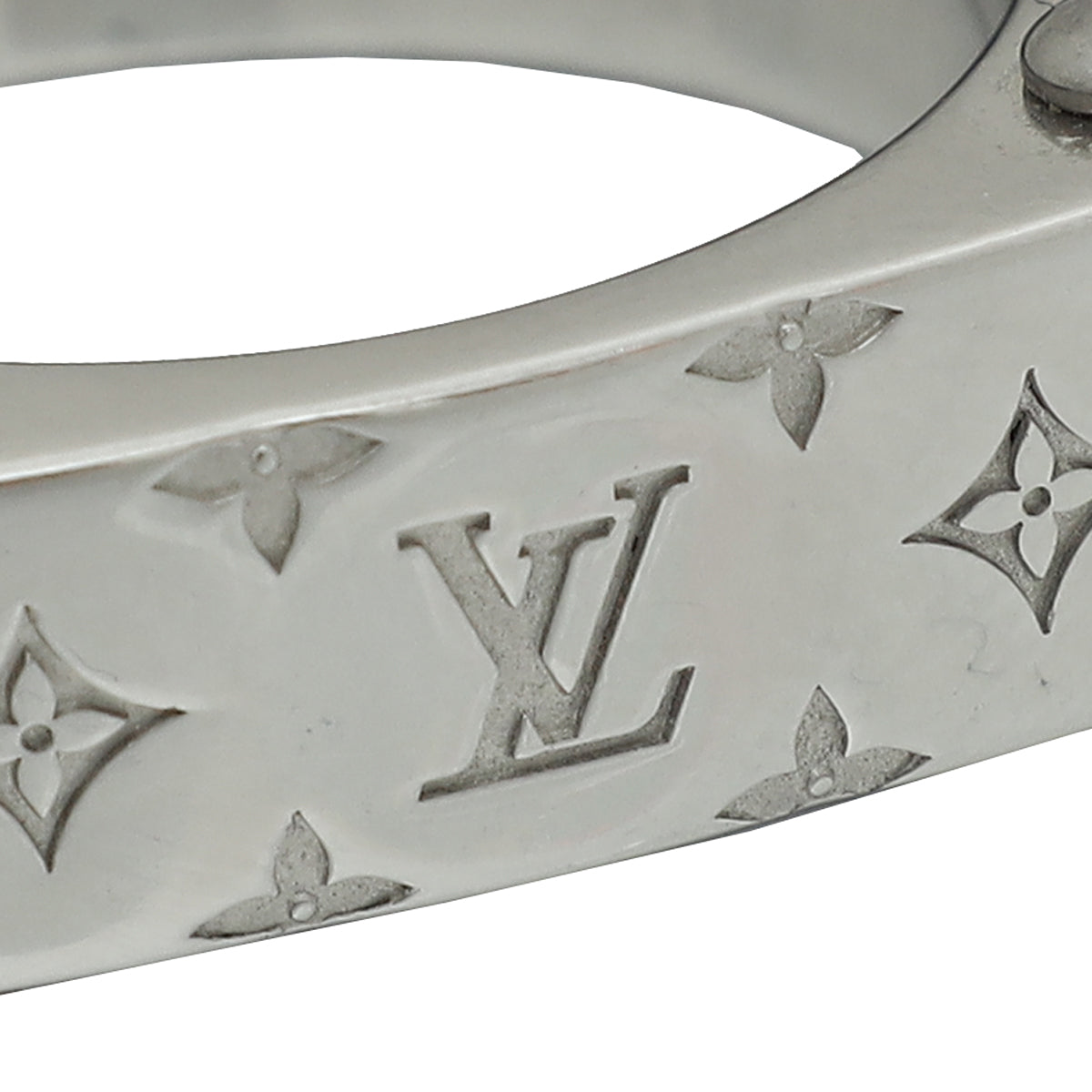 Louis Vuitton Silver Monogram Bold Ring 62 – THE CLOSET