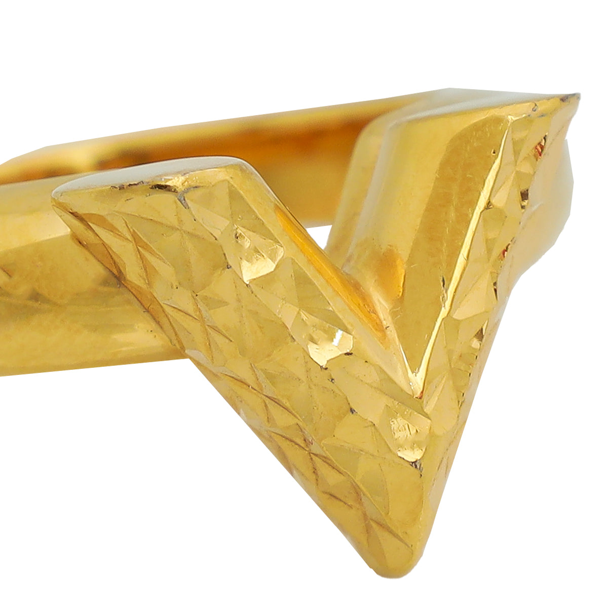 Louis Vuitton Gold Large Essential V Ring 55 – THE CLOSET