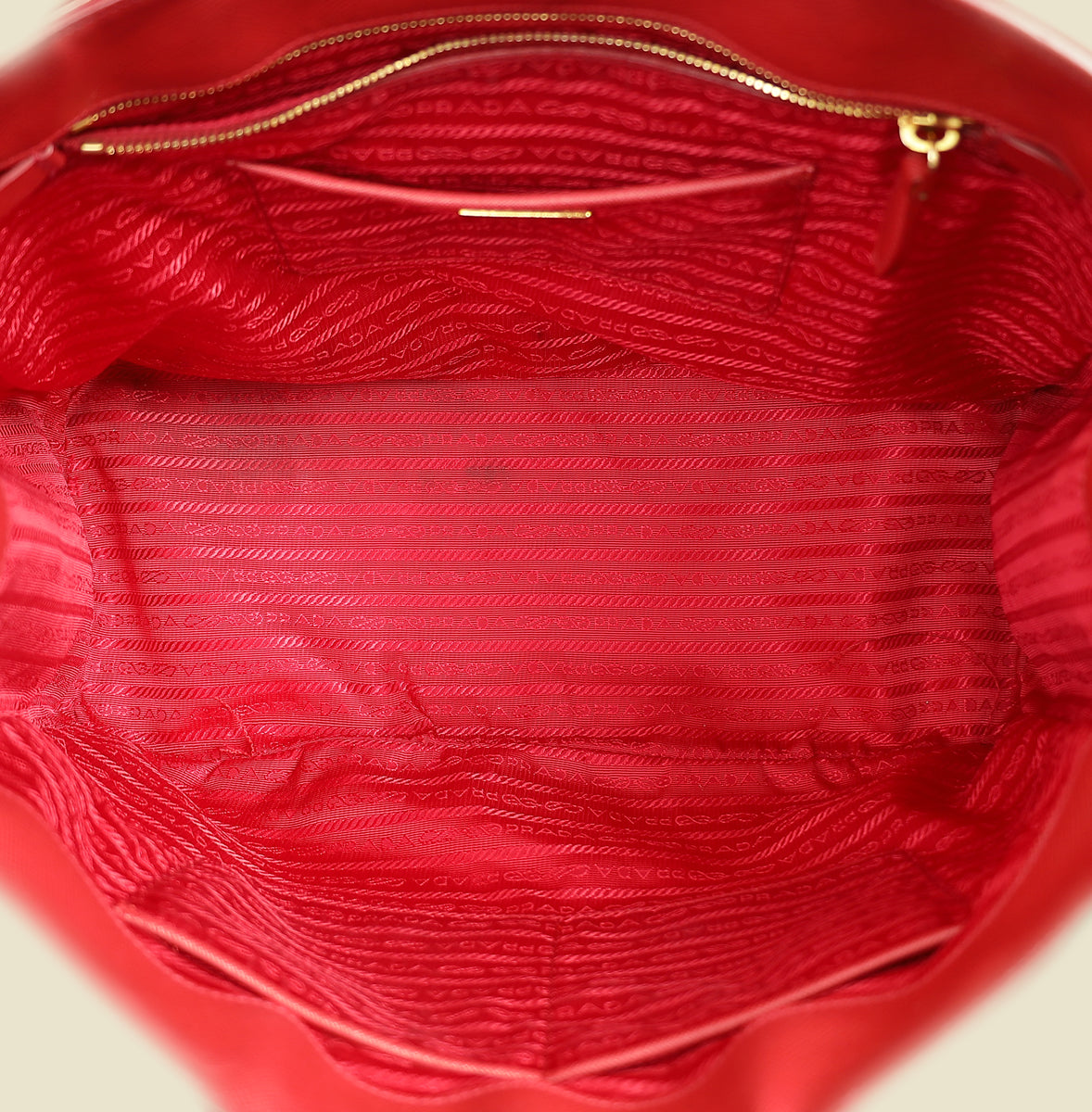 Prada Red Parabole Tote Bag – THE CLOSET