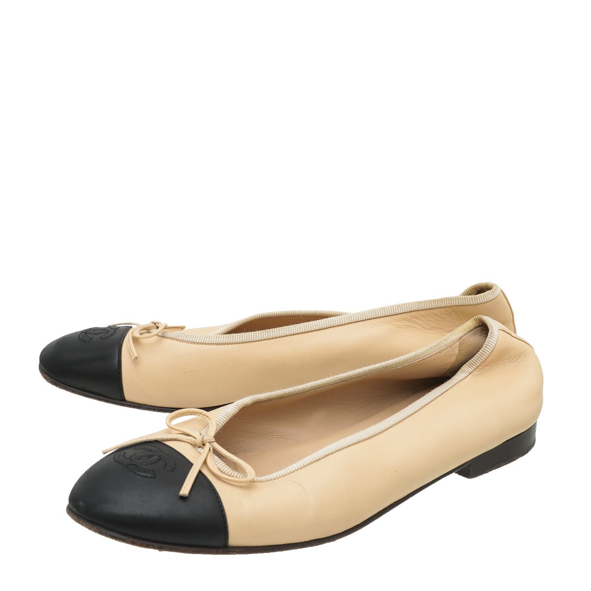 Chanel Bicolor CC Cap Toe Ballet Flats 38.5 – THE CLOSET