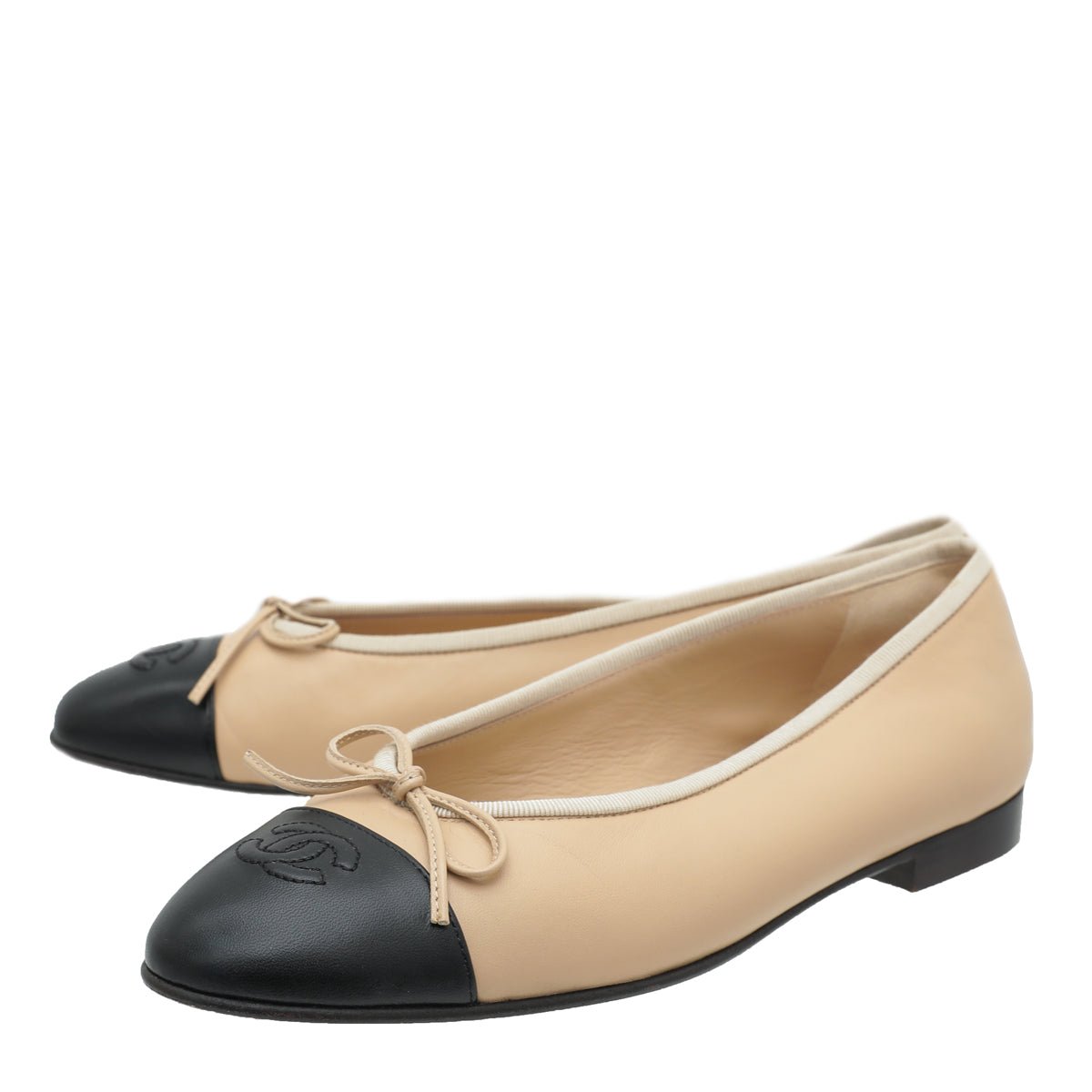 Chanel Bicolor CC Cap Toe Bow Flat Ballerina 39.5 – THE CLOSET