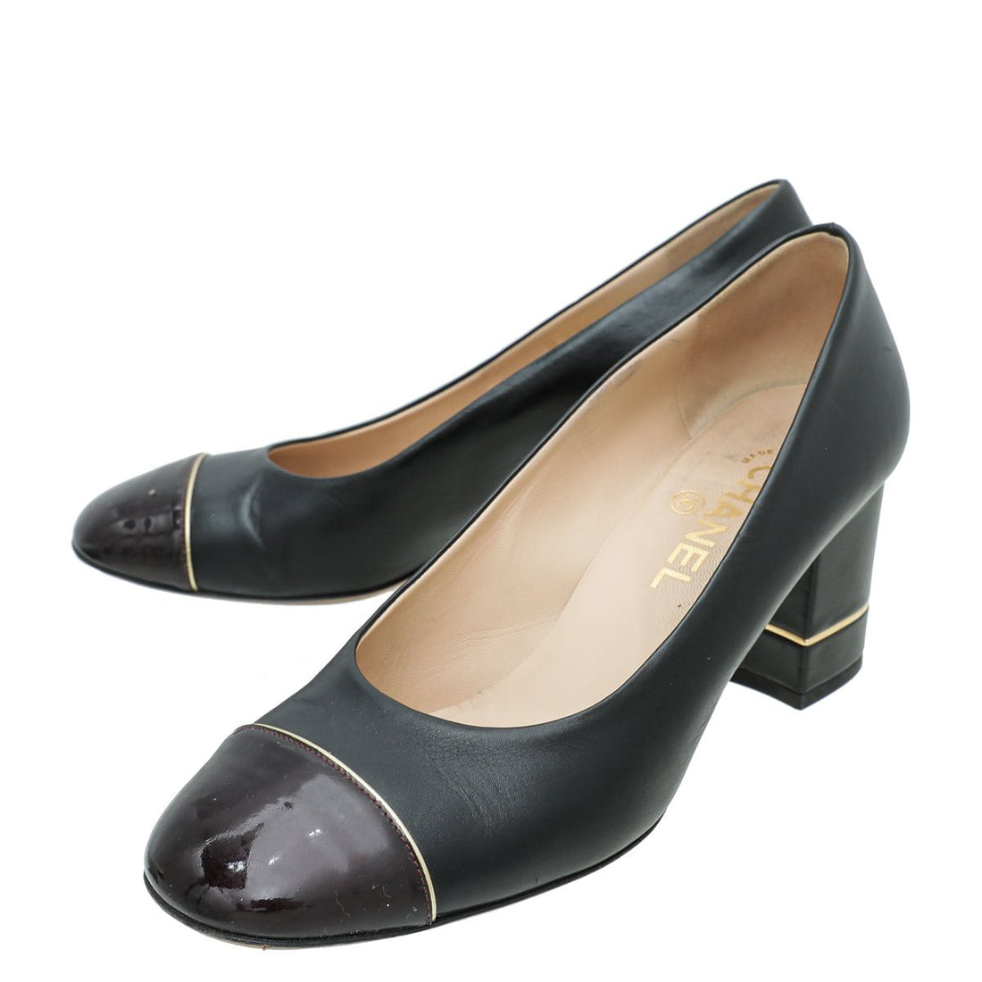 Chanel Bicolor CC Cap Toe Pump 38.5 – THE CLOSET