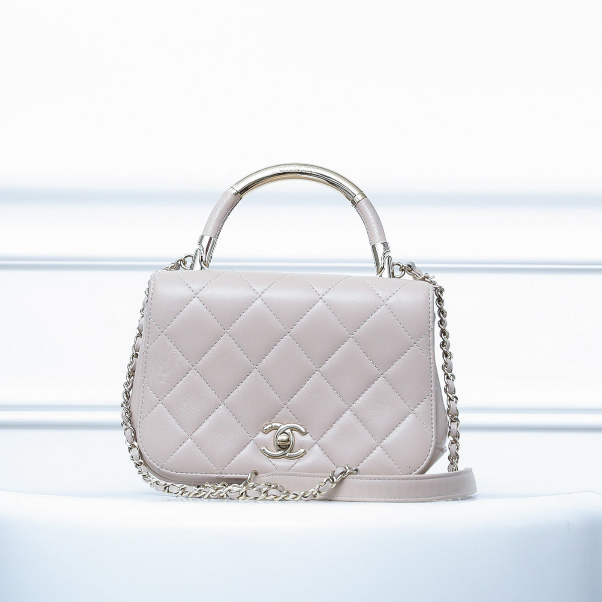 Chanel Carry Chic Flap Bag – THE CLOSET