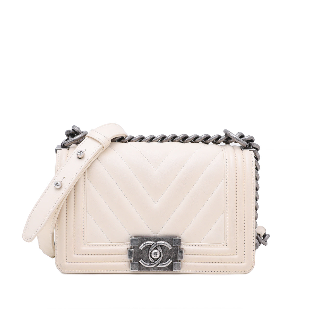 Chanel Off White Le Boy Chevron Small Bag – THE CLOSET