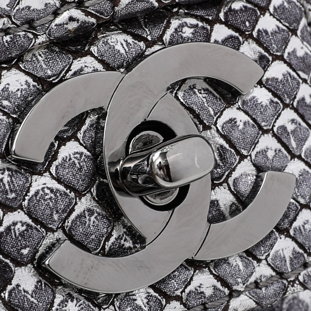 Chanel Metallic Python Soho Tassel Bag – THE CLOSET