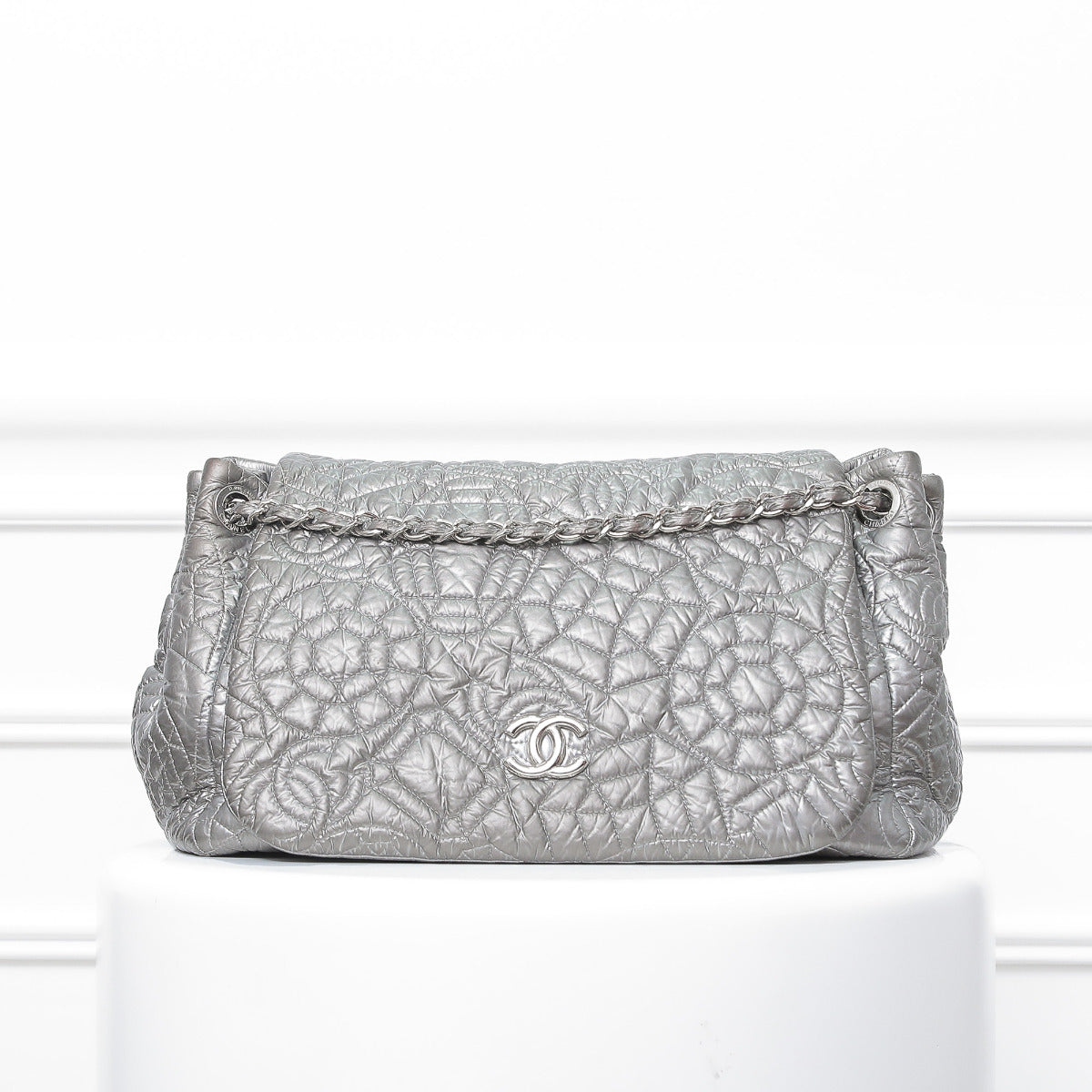 Chanel Gray Graphic Edge Accordion Flap Bag – THE CLOSET
