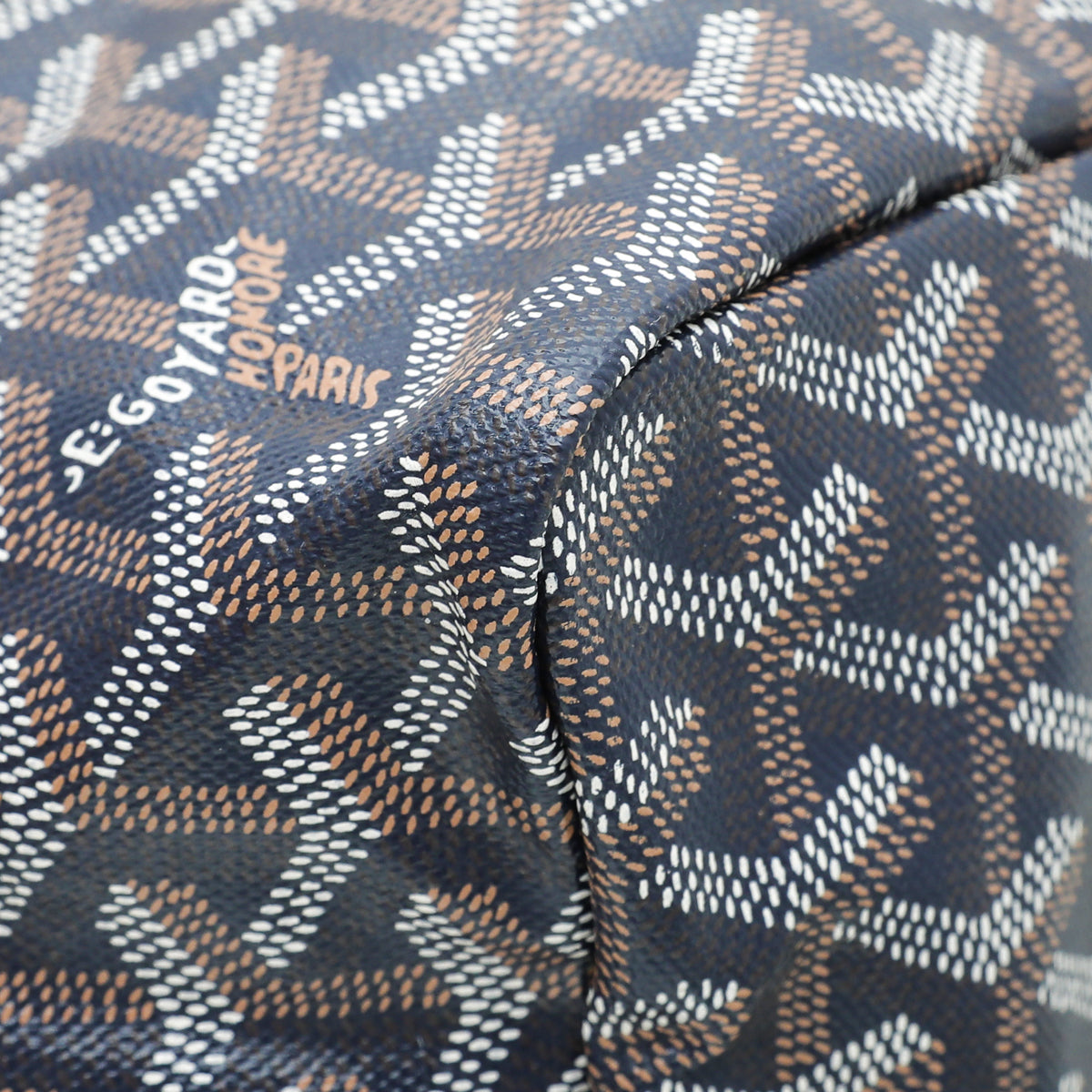 Goyard Navy Blue Goyardine Saint Louis PM Bag – THE CLOSET