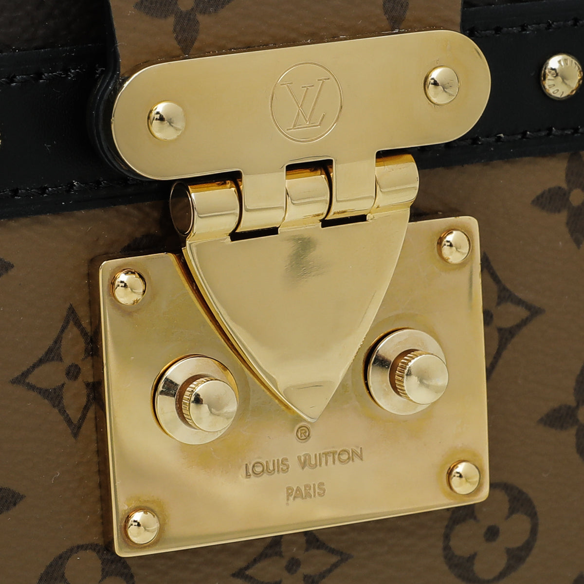 Louis Vuitton Monogram Reverse Trunk Clutch Bag – THE CLOSET